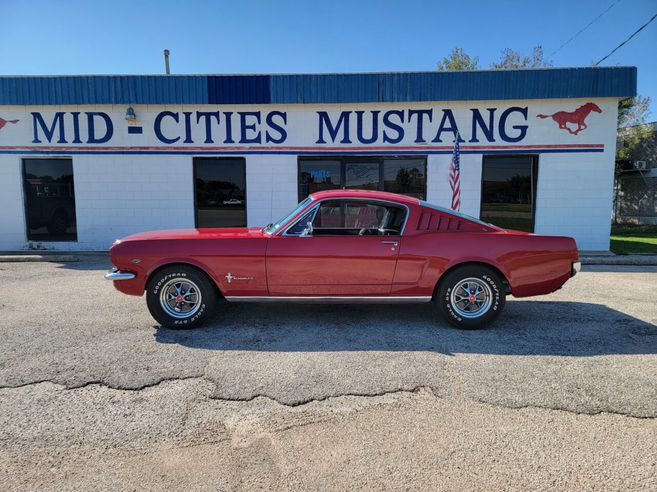 Mustang of the Month - MID-CITIES MUSTANG, INC.